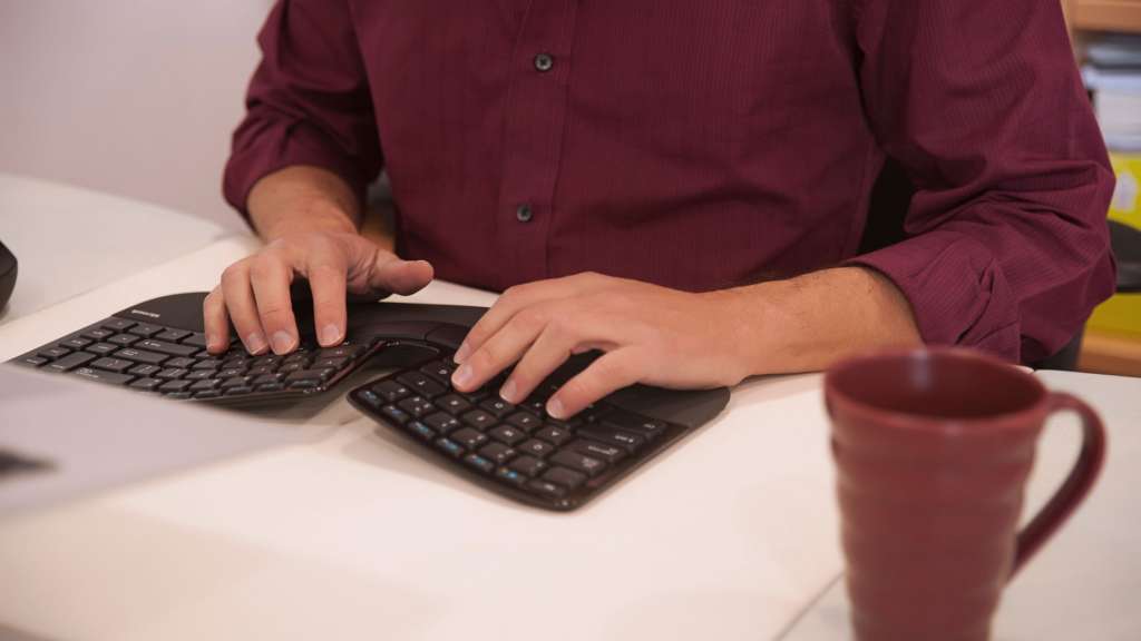 ErgonomicKeyboards: Comfort Injury Prevention - Macally Blog