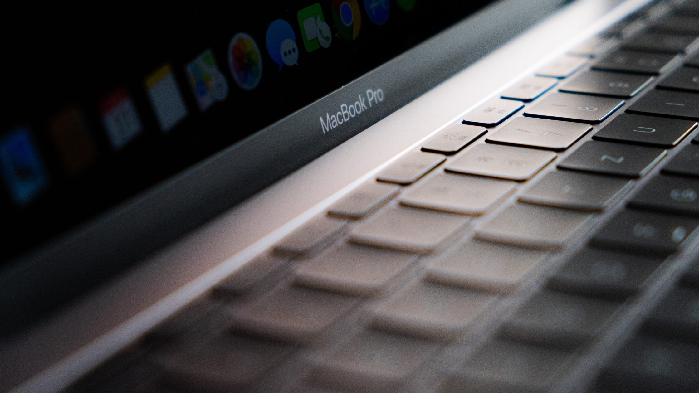Choosing the Right External Keyboard for Your MacBook Pro