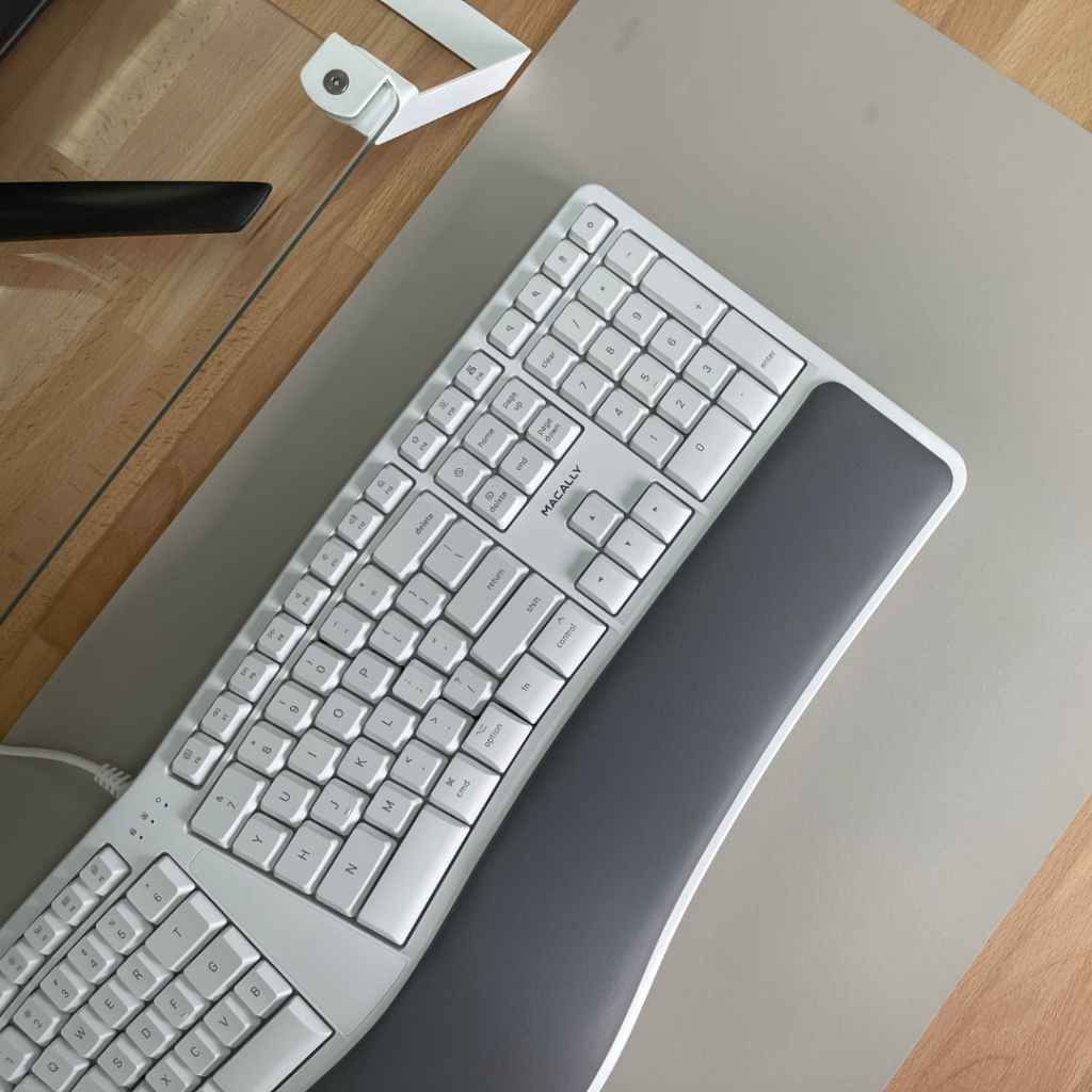 Best Wired Keyboard for Mac Options For 2023! - Macally Blog