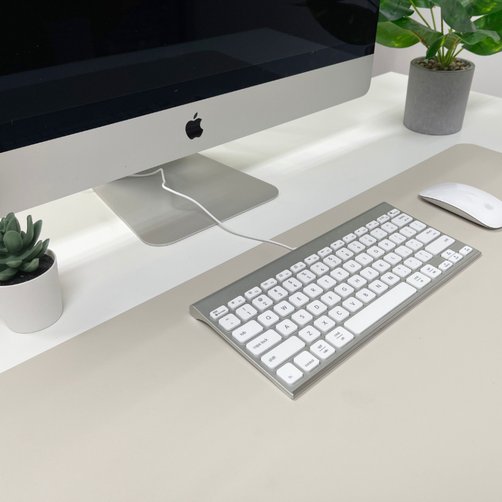 Best Wired Keyboard for Mac Options For 2023! - Macally Blog