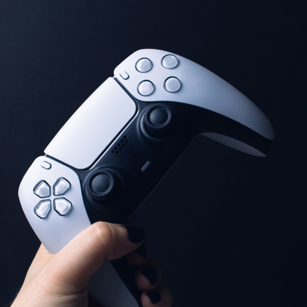 Use A Wired Keyboard and Mouse On PS4 & PS5 - Macally Blog